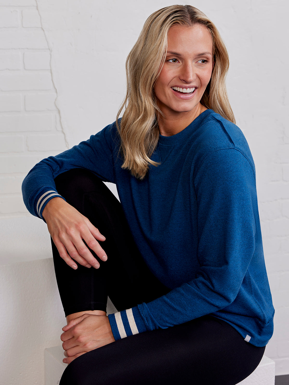 Clubhouse French Terry Sweatshirt Cavern Heather – tasc Performance